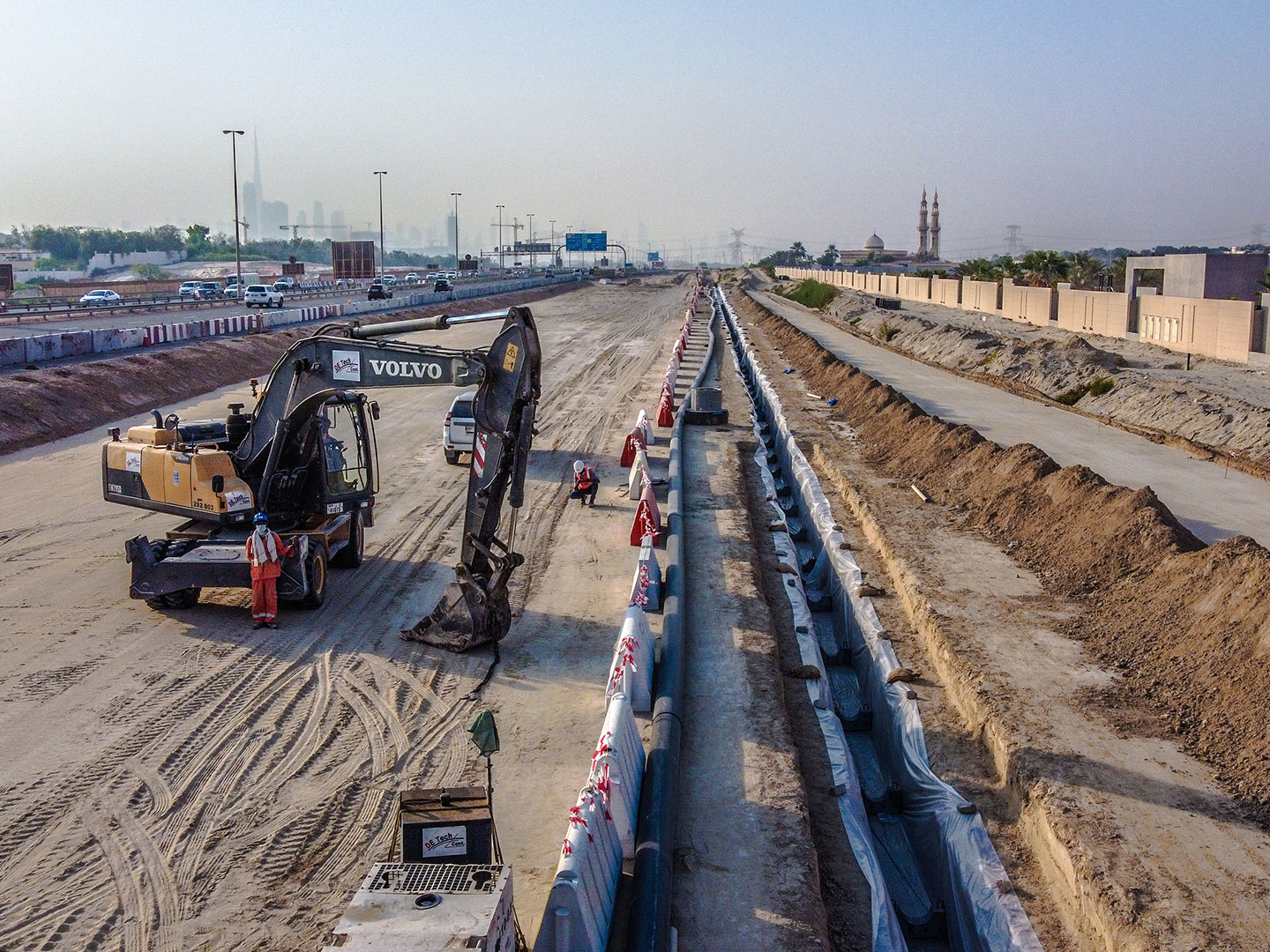 R1020-1B Upgrade of Dubai – Al Ain Road – DeTech Contracting LLC