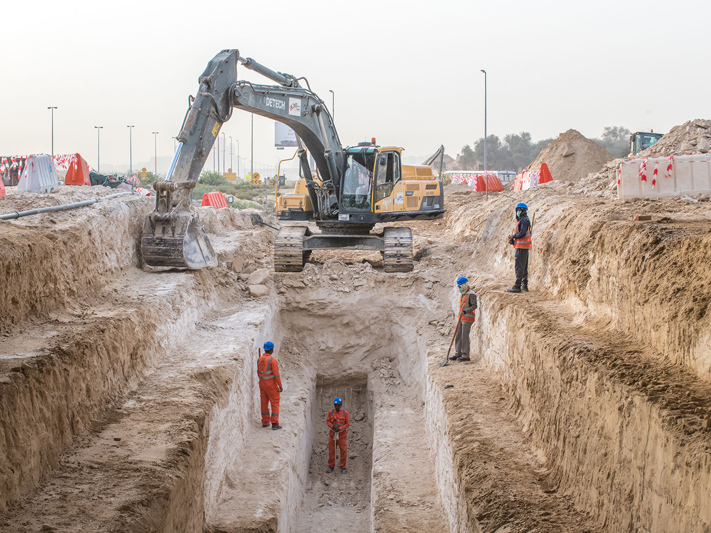 R1020-1B Upgrade of Dubai – Al Ain Road – DeTech Contracting LLC